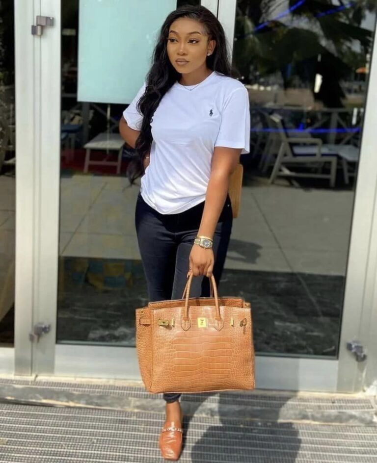 Turning Heads this Tuesday: Must-Try Outfits for Women! 🌸👠 - Fashion ...