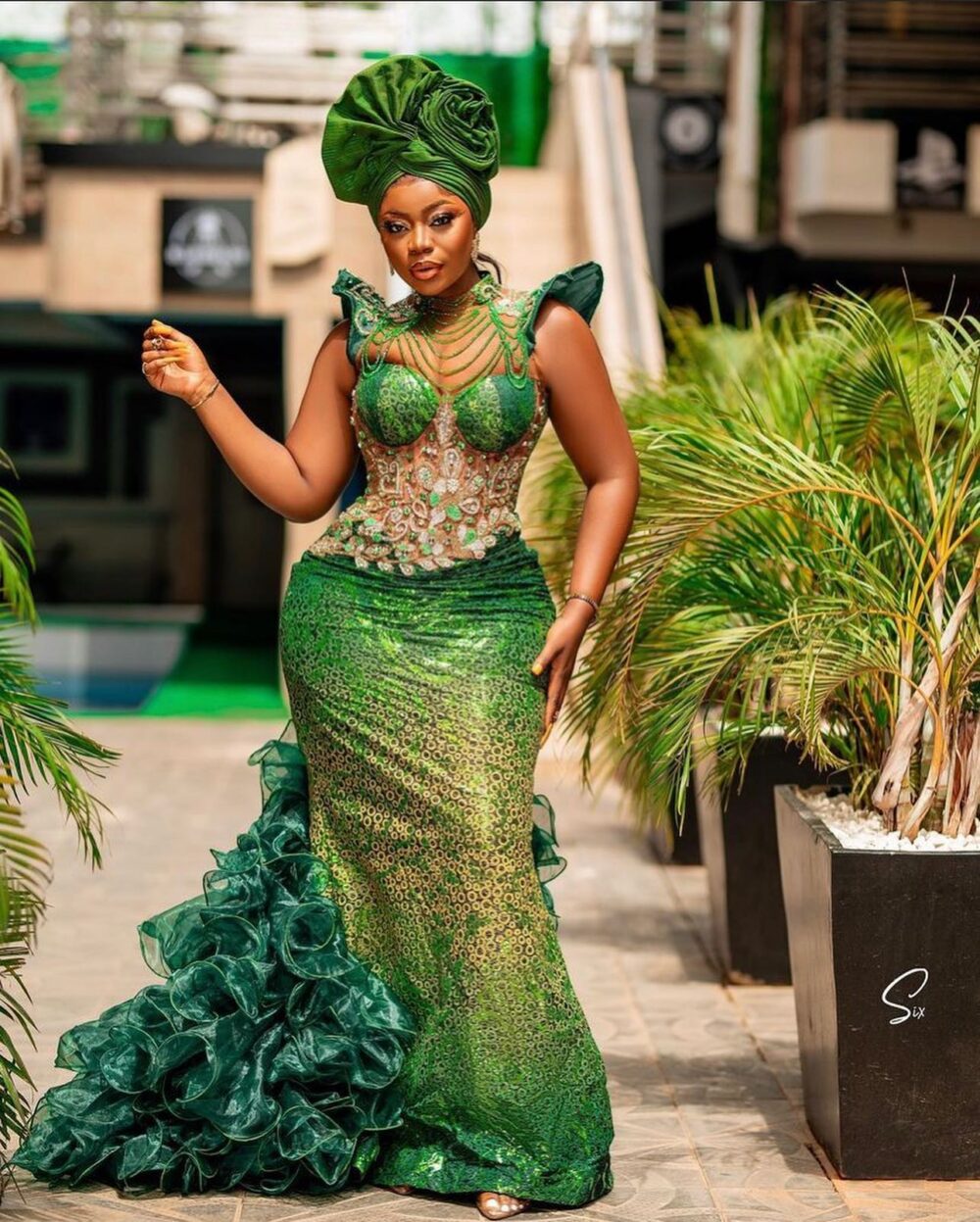 Green-With-Envy-At-Your-Next-Wedding-Event-In-This-Green-Aso-Ebi-Styles ...